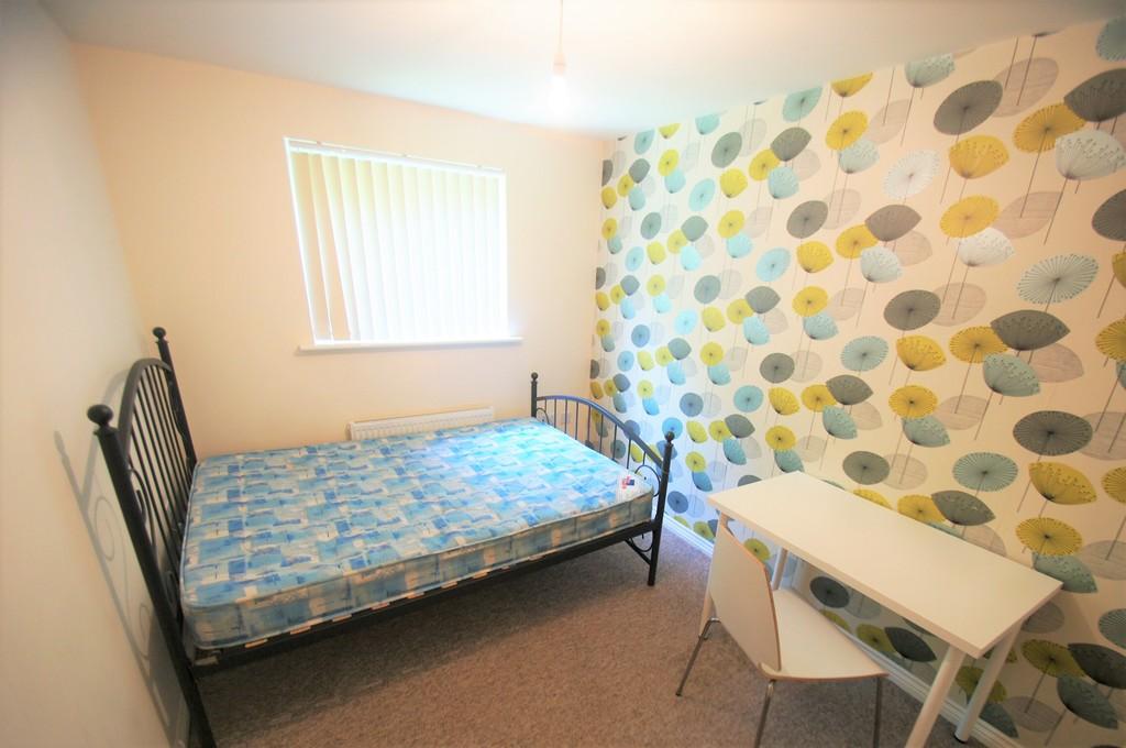 Signet Square, Coventry, CV2 4NZ 2 bed apartment - £850 pcm (£196 pw)