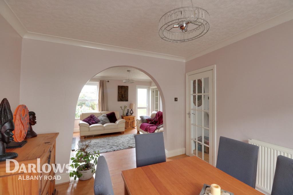 Spring Gardens Terrace, Cardiff 2 bed end of terrace house - £200,000