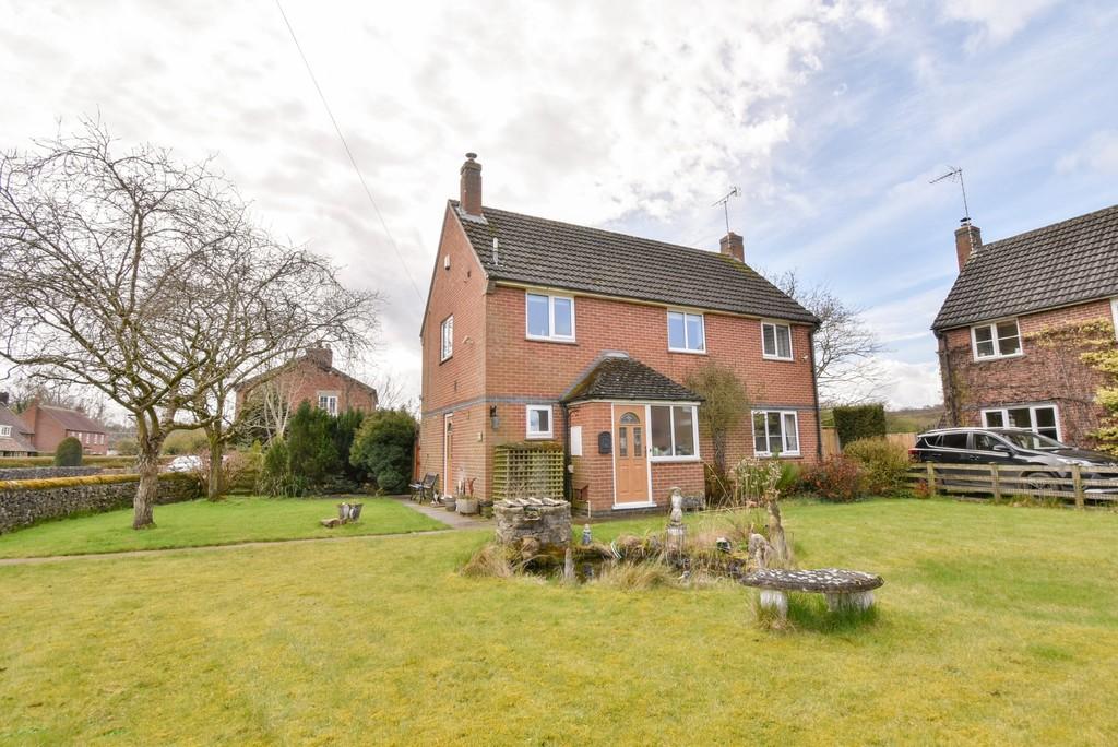 Mappleton, Ashbourne 4 bed detached house - £450,000