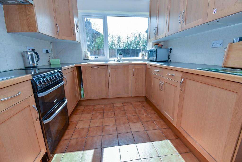 Mappleton, Ashbourne 4 bed detached house - £450,000