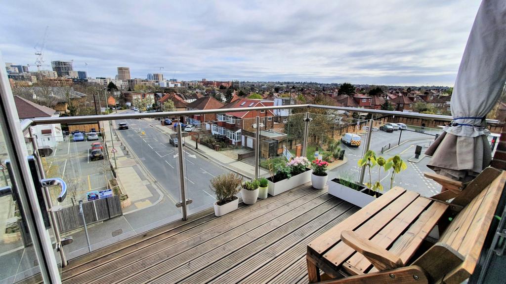 Zenith Close, Colindale 2 bed flat - £440,000