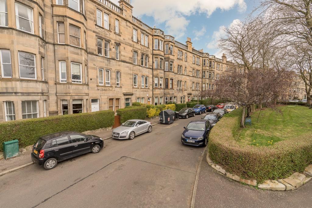 26/7 Craighall Crescent, Edinburgh, EH6 1 bed flat - £250,000