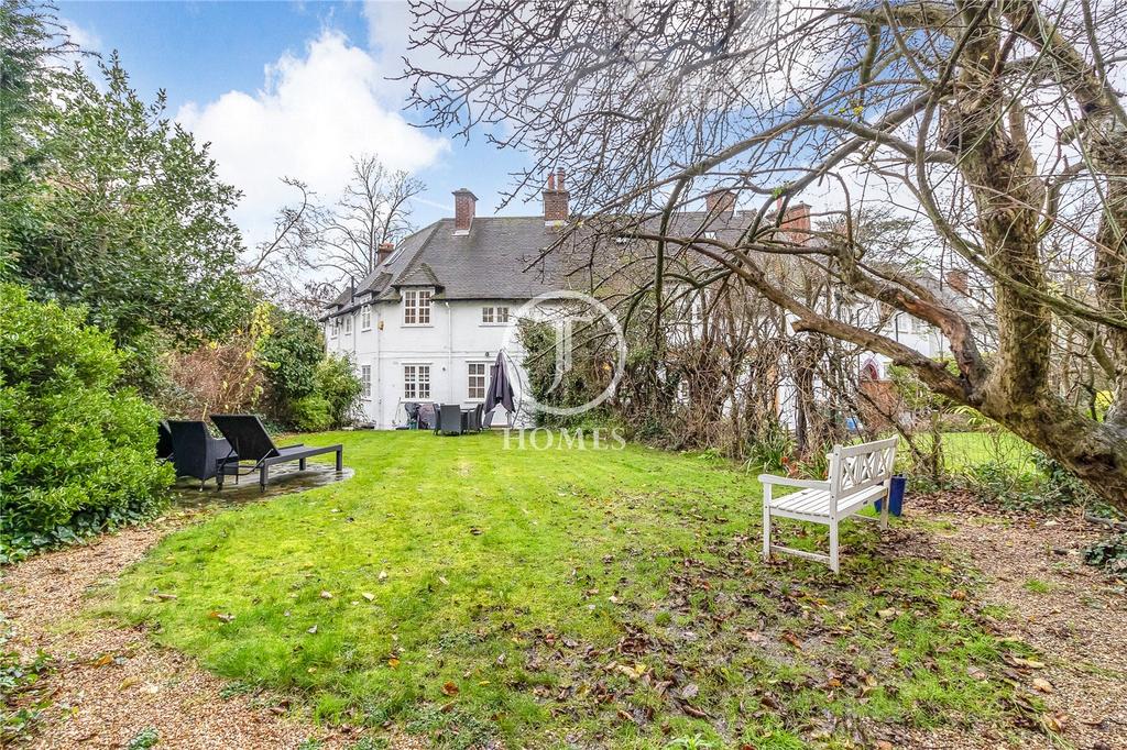 Temple Fortune Lane, London, NW11 3 bed end of terrace house - £1,195,000