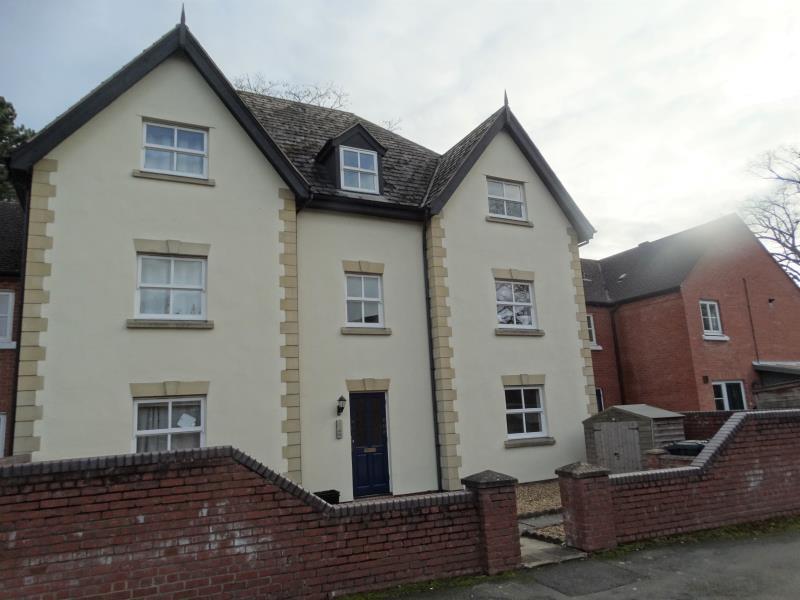10 Chelsea Court, Pountney Gardens... 1 bed apartment - £495 pcm (£114 pw)