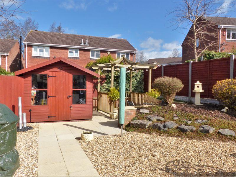 Newhall Farm Close, Sutton Coldfield... 3 bed semi-detached house - £ ...