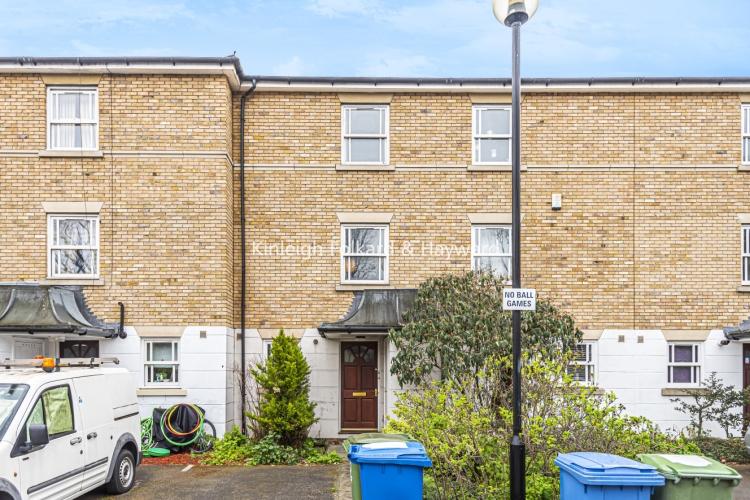John Ruskin Street London SE5 4 bed house - £3,200 pcm (£738 pw)