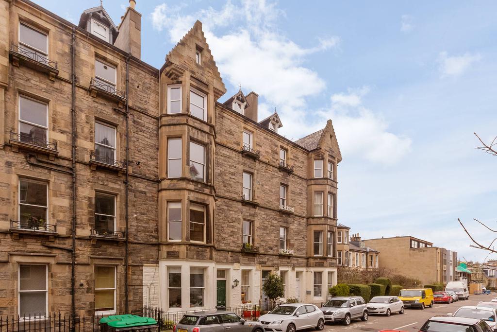 Upper Gilmore Terrace, Viewforth... 2 bed flat - £1,150 pcm (£265 pw)