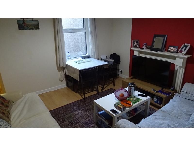 Railway Street, Splott, Cardiff 1 bed flat - £530 pcm (£122 pw)
