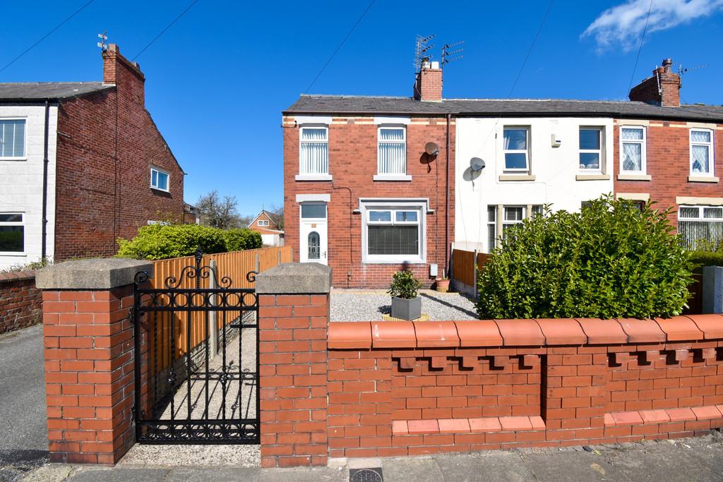 Pedders Lane, Blackpool, FY4 3 bed end of terrace house - £150,000