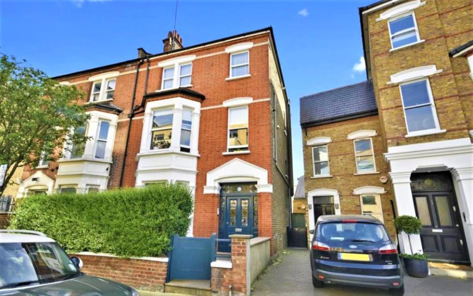 Rowan Road, Brook Green, W6 1 bed flat - £2,080 pcm (£480 pw)