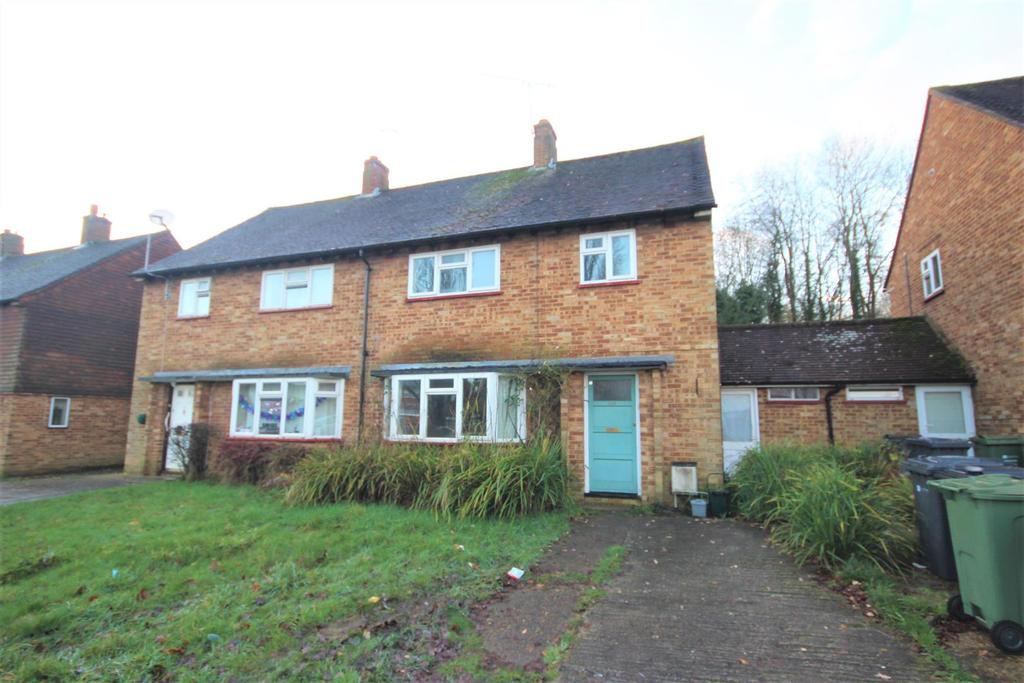 Southway, Guildford 4 bed semi-detached house - £2,000 pcm (£462 pw)