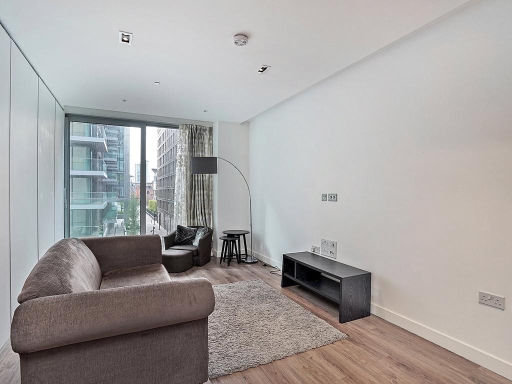 Piazza Walk, London, E1 1 bed apartment - £2,253 pcm (£520 pw)