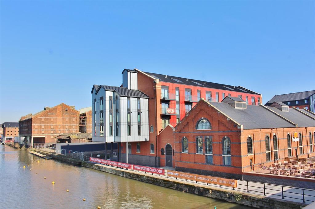 Provender, Bakers Quay, Gloucester 2 bed apartment - £995 pcm (£230 pw)