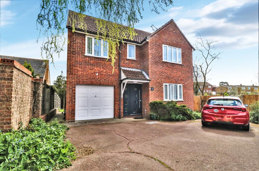 Nottage Close, Wivenhoe, Colchester, CO7 4 bed detached house - £425,000