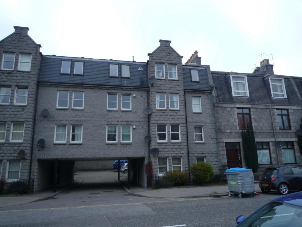 632d Holburn Street, Aberdeen, AB10 7JQ 2 bed flat - £675 pcm (£156 pw)