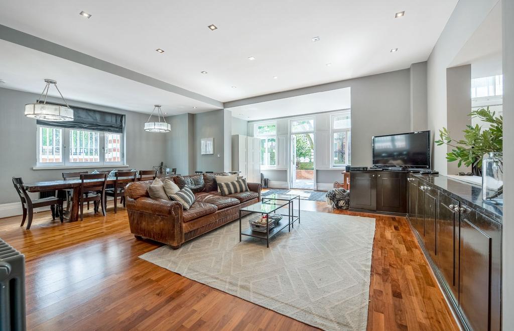 Hamilton Terrace, NW8 3 bed apartment - £2,695,000