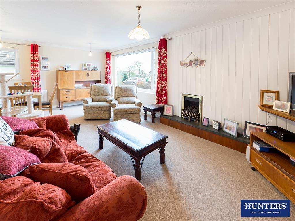 Greengate, Levens, Kendal, LA8 8NF 3 bed detached house - £310,000