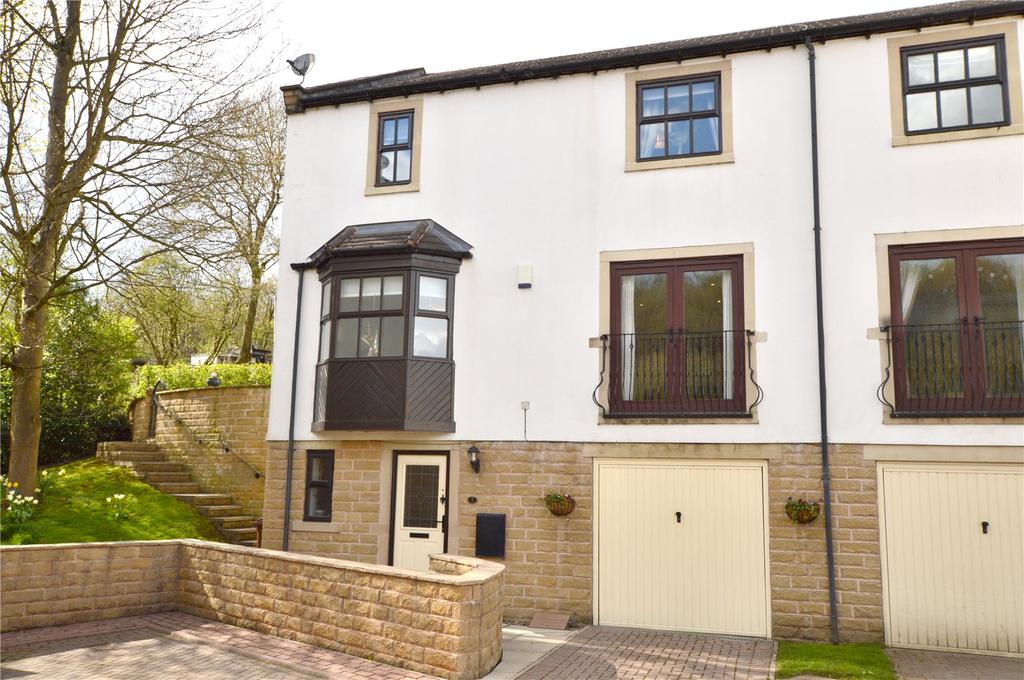 Tawny Beck, Leeds 4 bed townhouse - £350,000