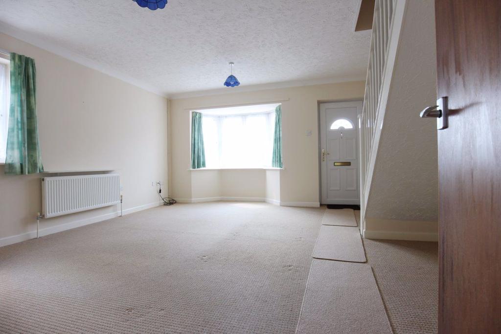 Commodore Road, Lowestoft, Suffolk 2 bed house - £700 pcm (£162 pw)