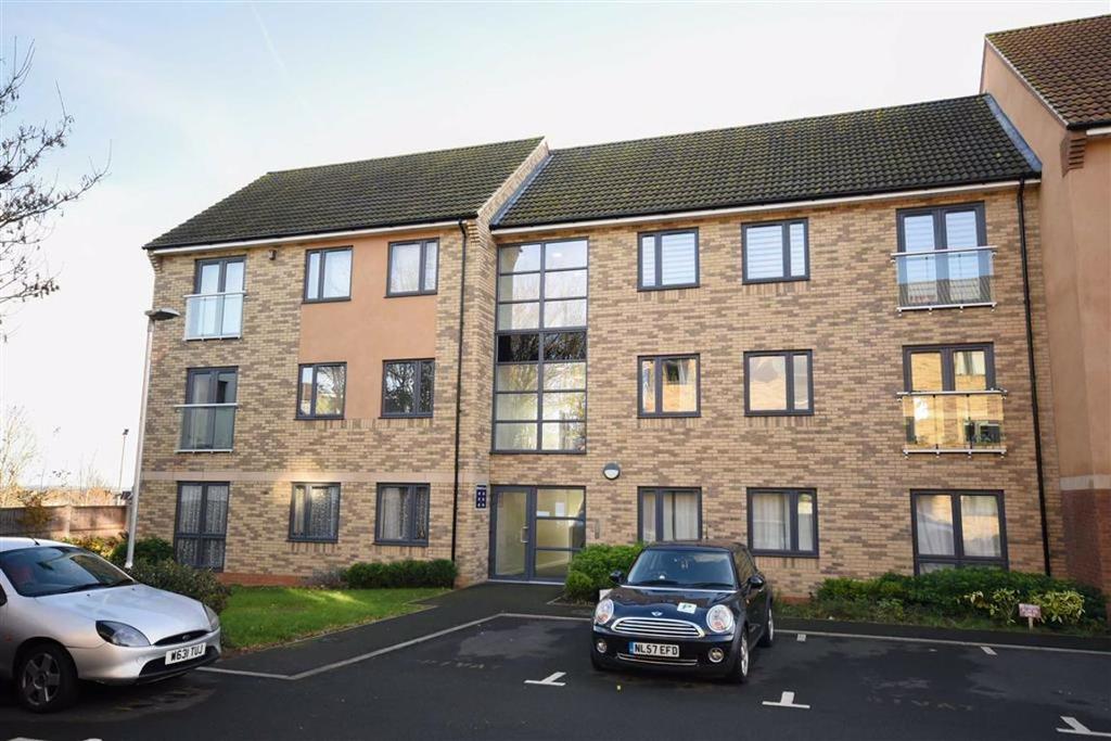 Mitchell Court, Knights Court... 2 bed flat - £142,500