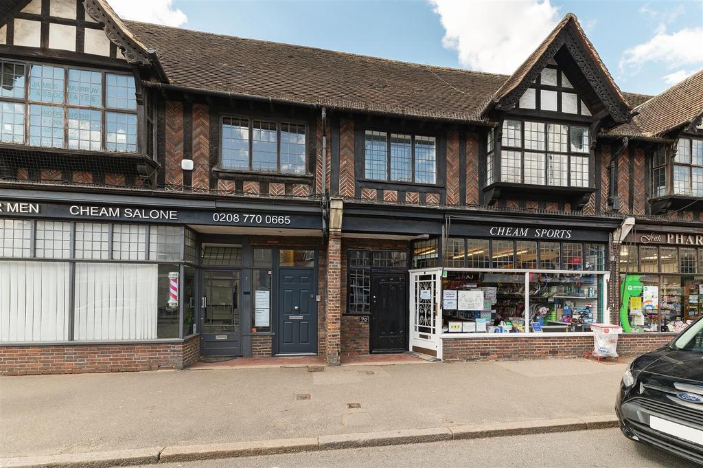 Aragon Court, The Broadway, Cheam... 2 bed maisonette - £1,395 pcm (£ ...