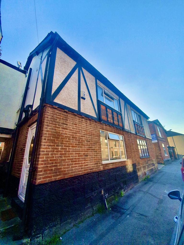 Markeaton Street, DE1 Studio - £650 pcm (£150 pw)