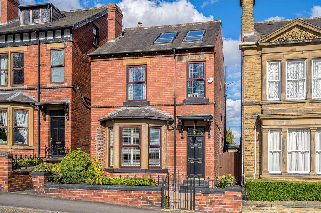 Meynell Avenue, Rothwell, Leeds 4 bed detached house - £450,000