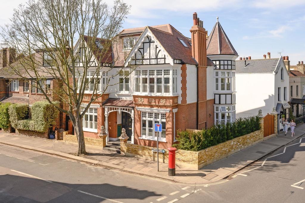Brookwood Avenue, Barnes, London, SW13 6 bed house - £3,495,000
