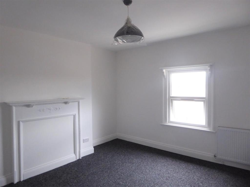 Bulstrode Road, Hounslow 1 bed flat - £1,050 pcm (£242 pw)