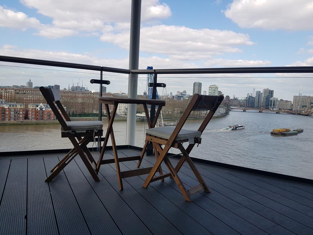 1 Riverlight Quay,Vauxhall, SW11 8AU 2 bed flat - £3,748 pcm (£865 pw)