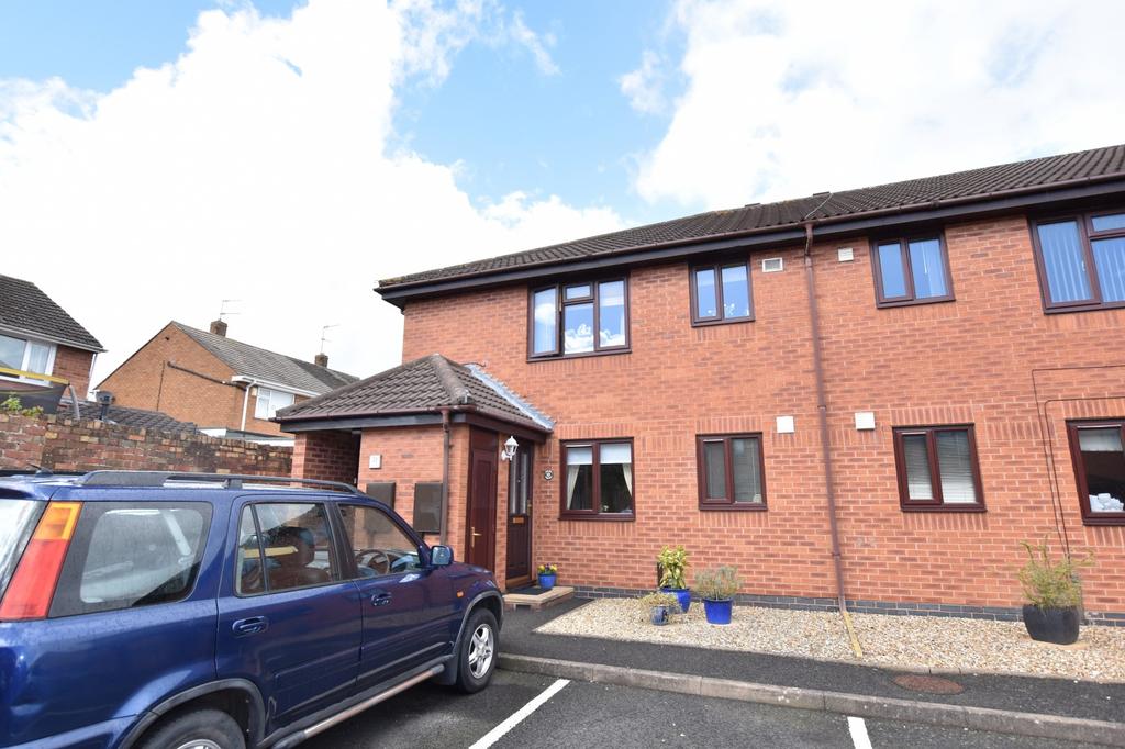 Bilbrook Road, Wolverhampton 2 bed flat - £650 pcm (£150 pw)