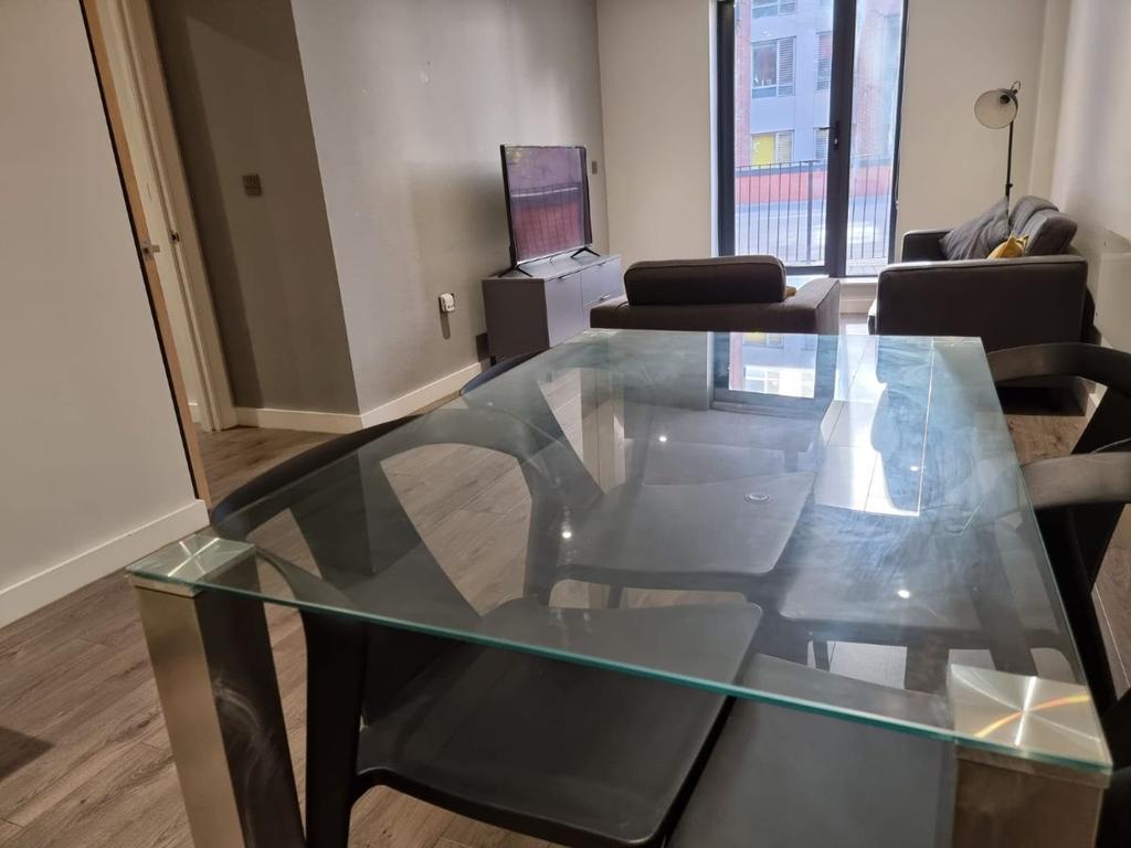 Apartment,Renshaw Street, Liverpool 2 bed apartment - £975 pcm (£225 pw)