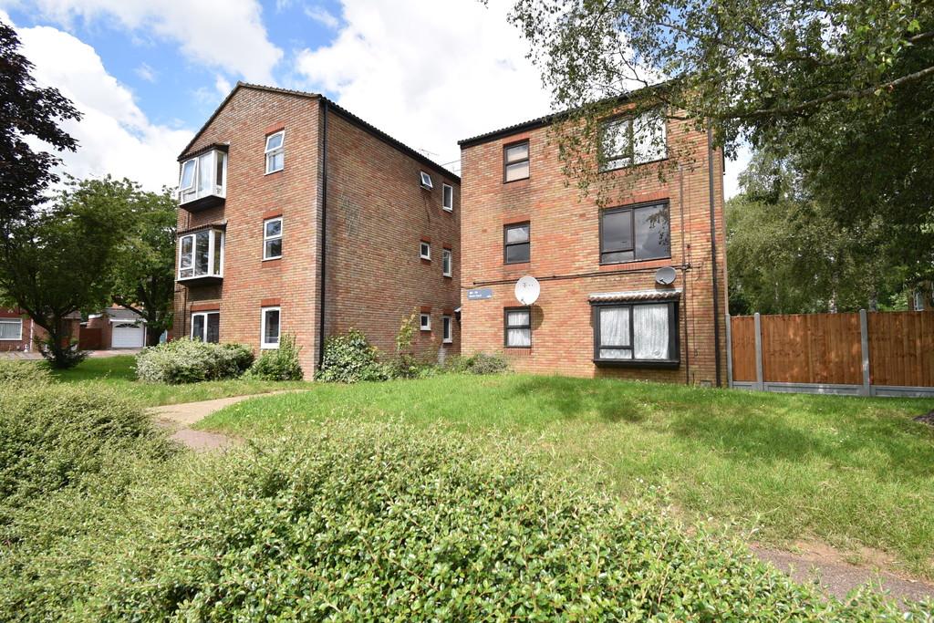 Baron Court, Stevenage 1 bed flat - £165,000
