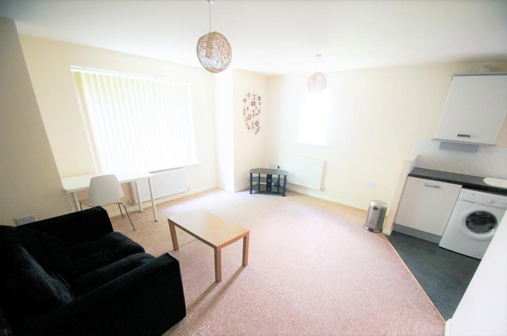Signet Square, Coventry, CV2 4NZ 2 bed apartment - £850 pcm (£196 pw)