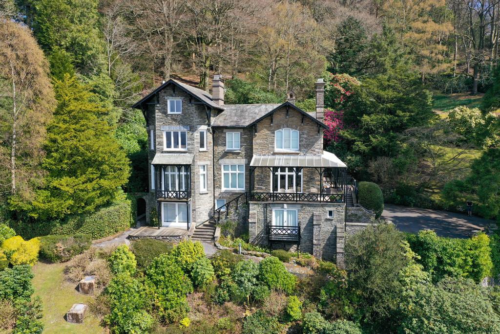 Flat 2, Elleray Bank, Carriage Drive... 2 bed apartment - £435,000
