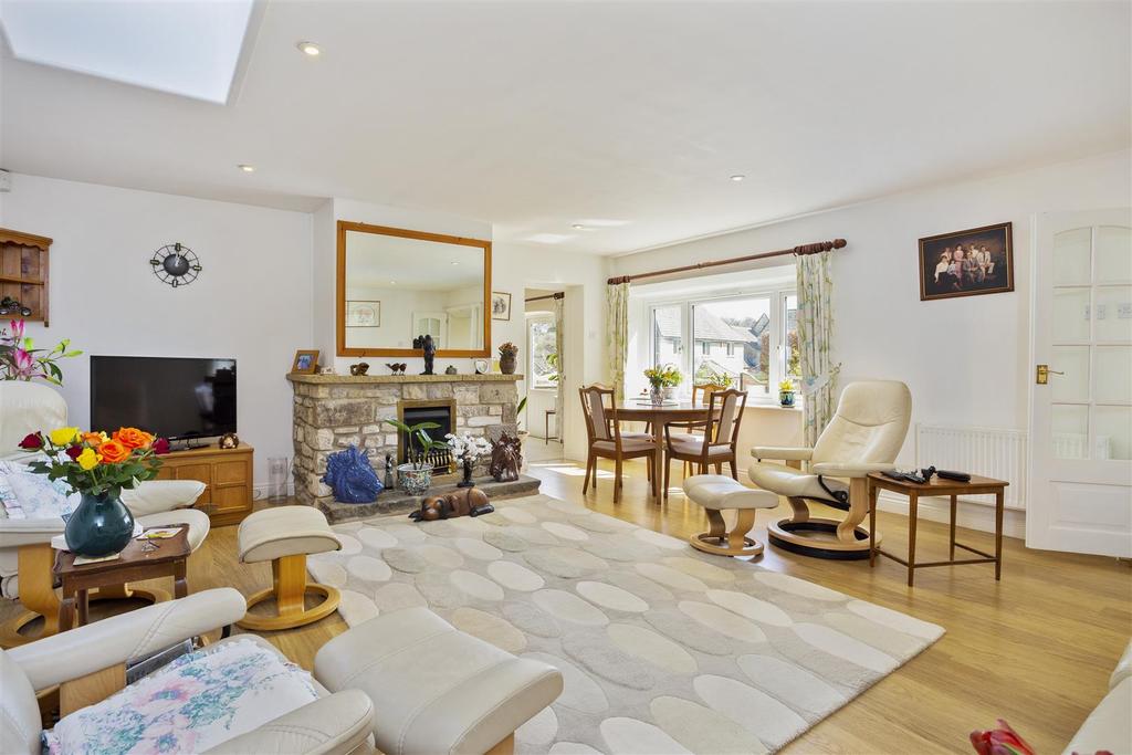 Spring Hill, Nailsworth, Stroud 3 bed detached house - £500,000