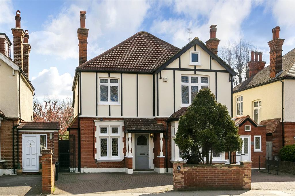 London Road, Twickenham, Middx, TW1 4 bed detached house - £1,395,000