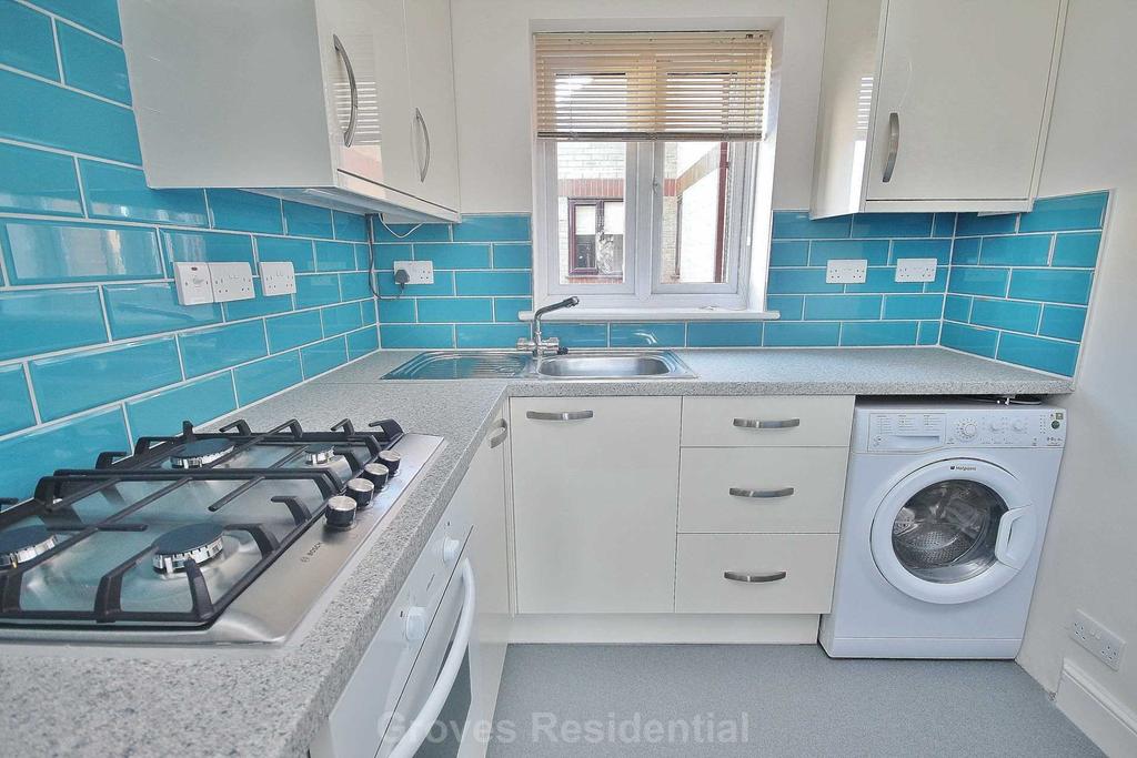 Chestnut Grove, New Malden 1 bed flat - £1,100 pcm (£254 pw)