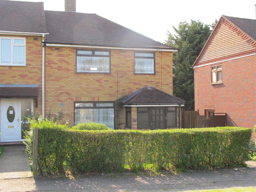 Chequers Road, Loughton 3 bed end of terrace house - £399,950