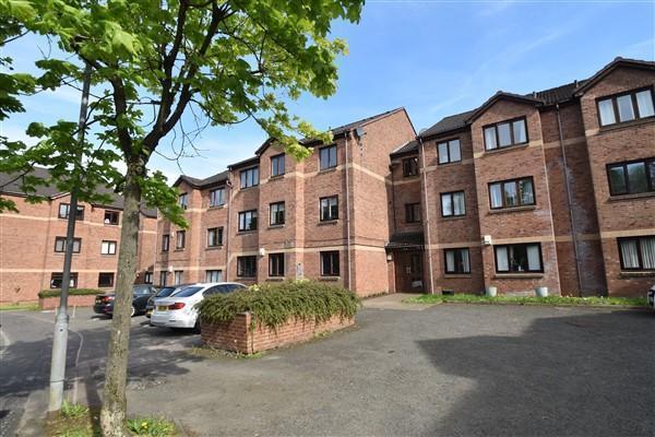 Mahon Court, Moodiesburn, Glasgow... 2 bed flat - £72,000