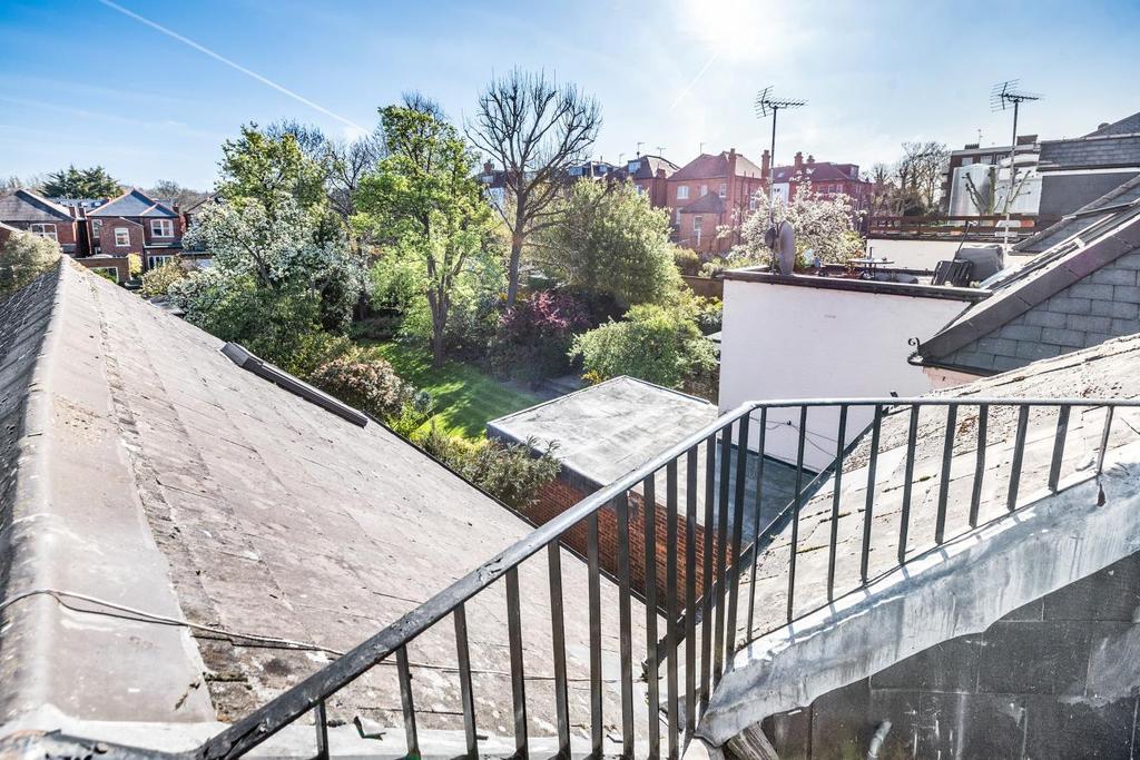 Shoot Up Hill, London 2 bed flat - £450,000