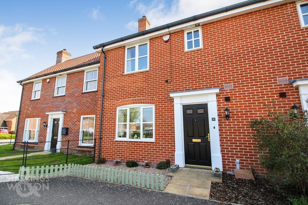Ryefield Road, Mulbarton, Norwich 3 bed terraced house - £240,000