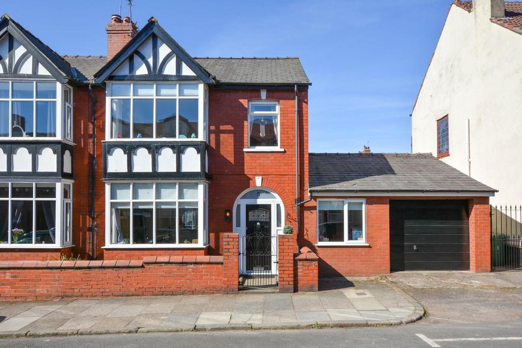 St Malo Road, Whitley, Wigan, WN1 2PN 3 bed semi-detached house - £270,000