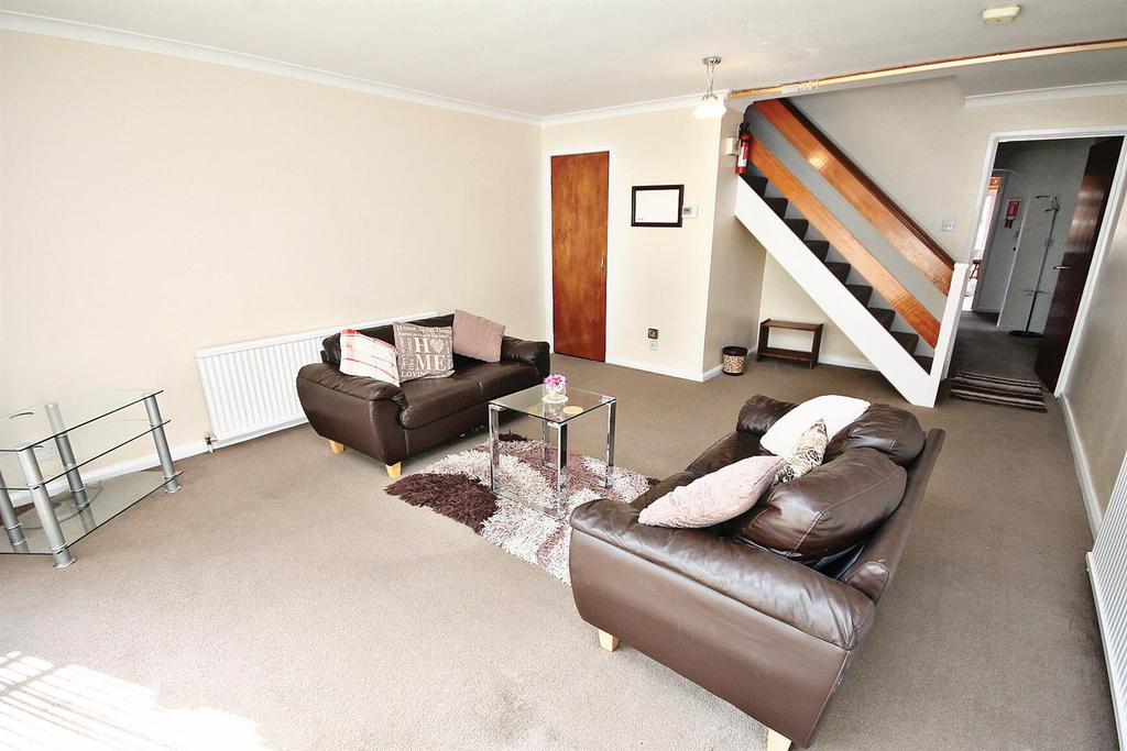 Thrush Cross Place, Gilesgate 3 bed house - £550 pcm (£127 pw)