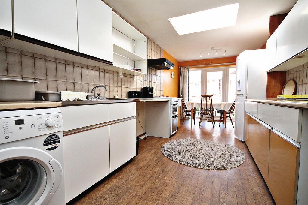 Thrush Cross Place, Gilesgate 3 bed house - £550 pcm (£127 pw)