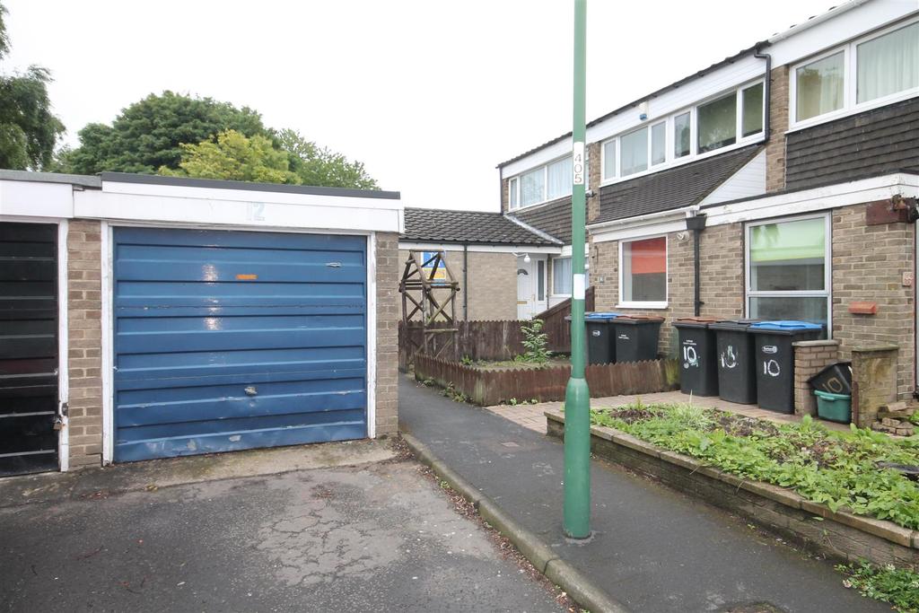 Thrush Cross Place, Gilesgate 3 bed house - £550 pcm (£127 pw)