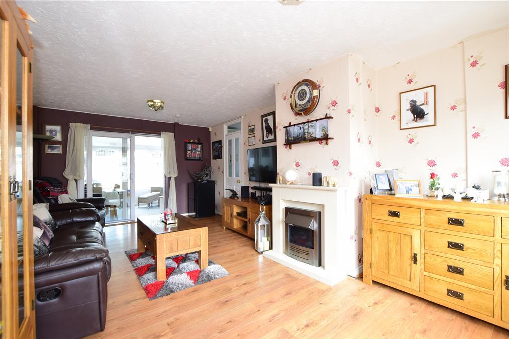 Bybrook Road, Kennington, Ashford, Kent 4 bed semi-detached house - £ ...