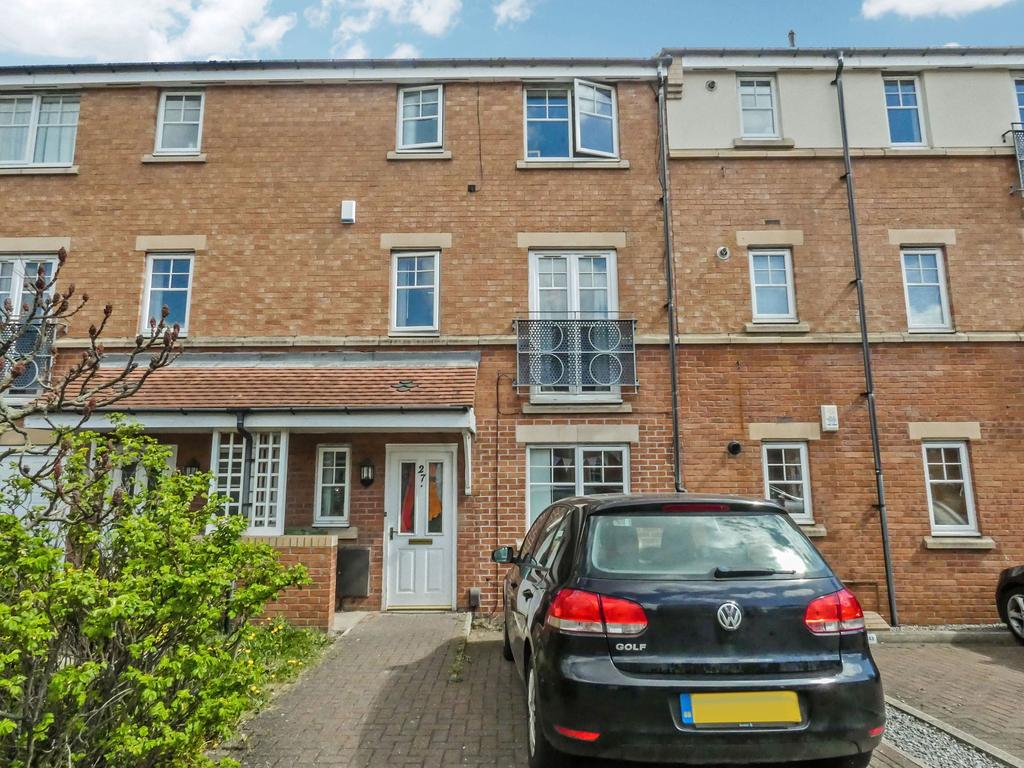 Renforth Close, St James' Village... 3 bed townhouse - £875 pcm (£202 pw)