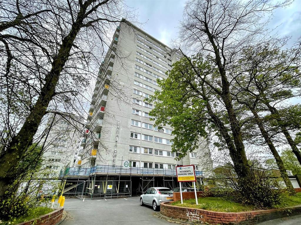 Kendal Tower, Malins Road, Harborne... 2 bed flat - £675 pcm (£156 pw)