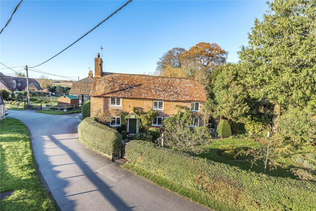Upper Froyle, Alton, Hampshire, GU34 2 bed detached house - £620,000
